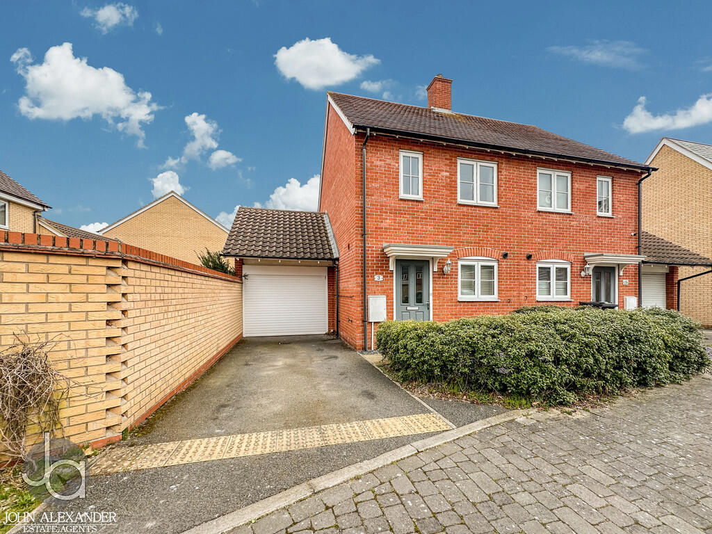 2 bedroom semi-detached house for sale in Trowel Place, Colchester, CO2