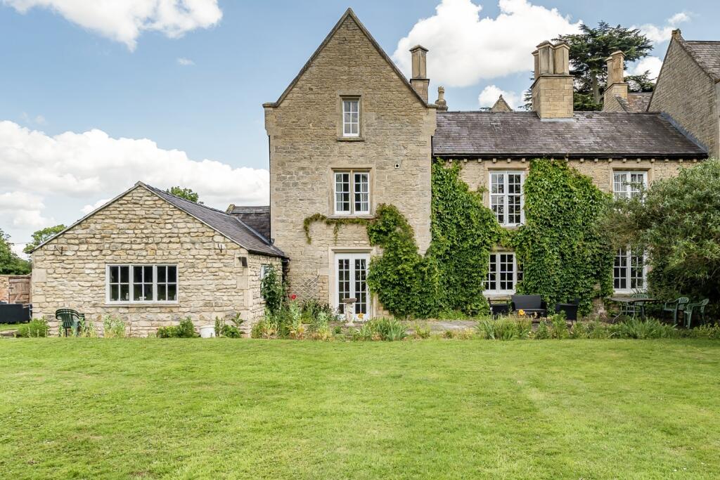 4 bedroom character property for sale in Lincoln Road, Leasingham ...