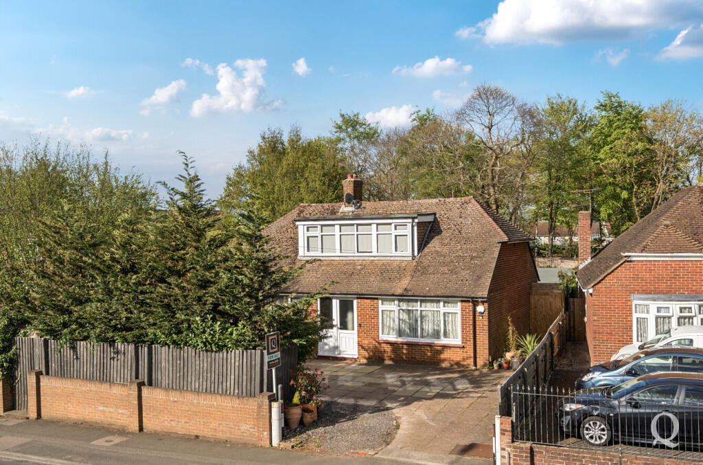 3 bedroom bungalow for sale in Sutton Road, Maidstone, Kent, ME15