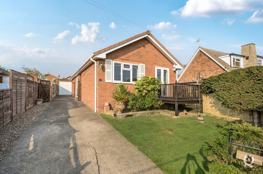 3 bedroom bungalow for sale in Clovelly Drive, Minster on Sea ...