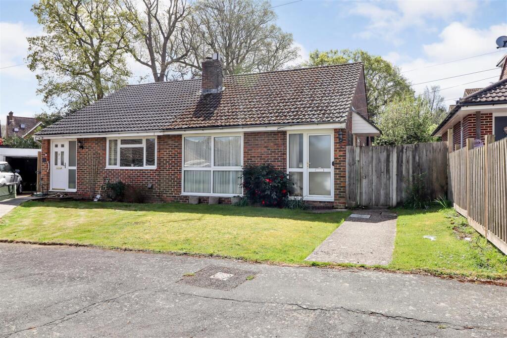 2 bedroom semi-detached bungalow for sale in Ryecroft Meadow, Mannings ...