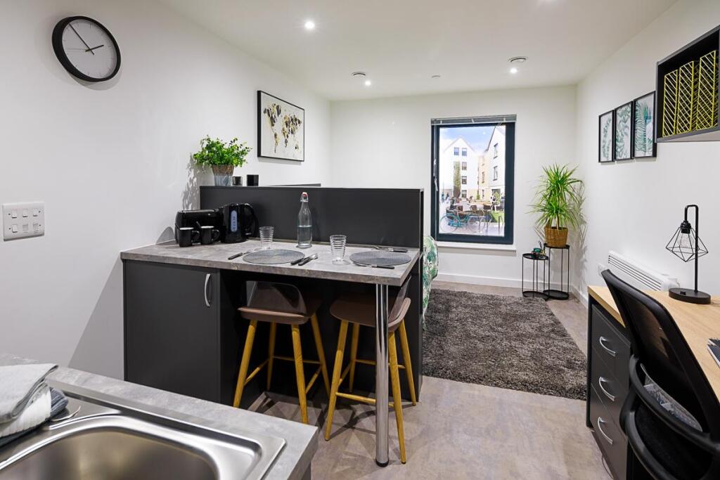 Studio flat for rent in Apartment 53, Freeman Block, Westgate One, 28 ...