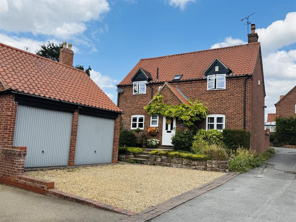 4 bedroom detached house for sale in Paddock Farm Cottages, Epperstone ...