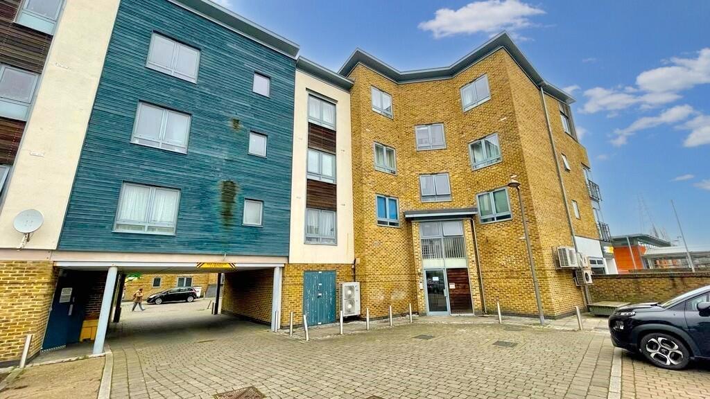 2 bedroom apartment for rent in Quayside Drive, Colchester, Essex, CO2