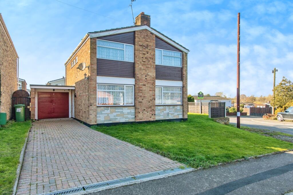 4 bedroom detached house for sale in The Firs, Worlingham, Beccles ...