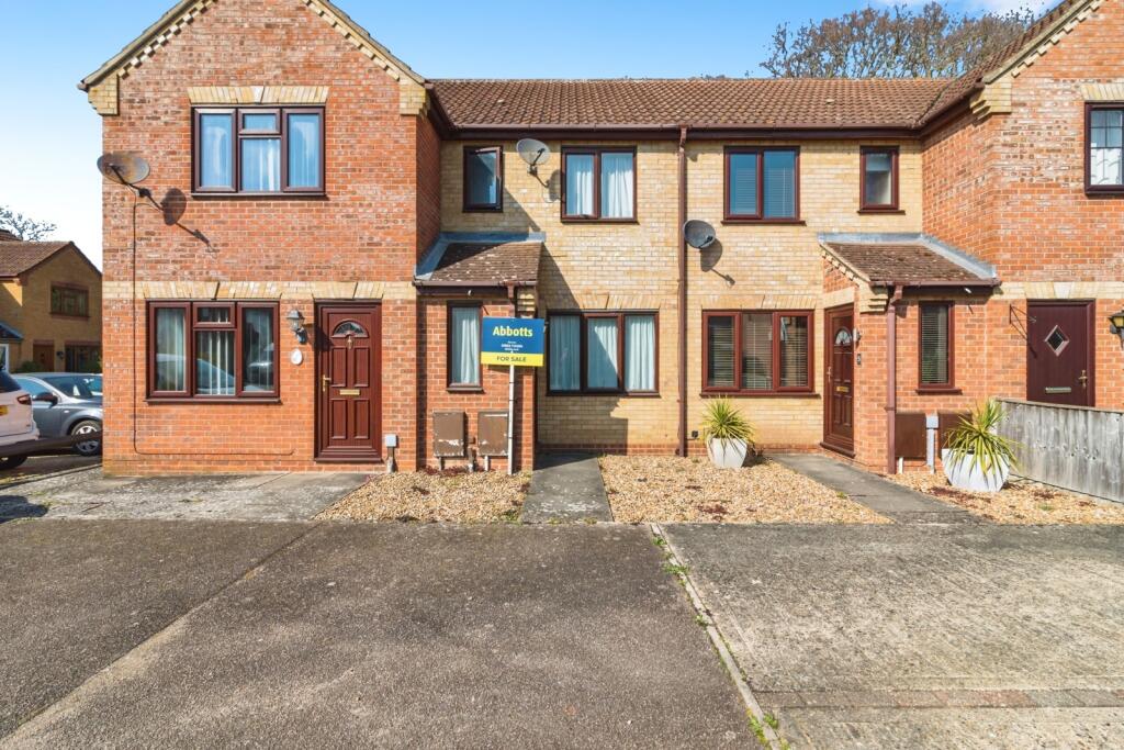 2 bedroom terraced house for sale in Holly Close, Worlingham, Beccles ...
