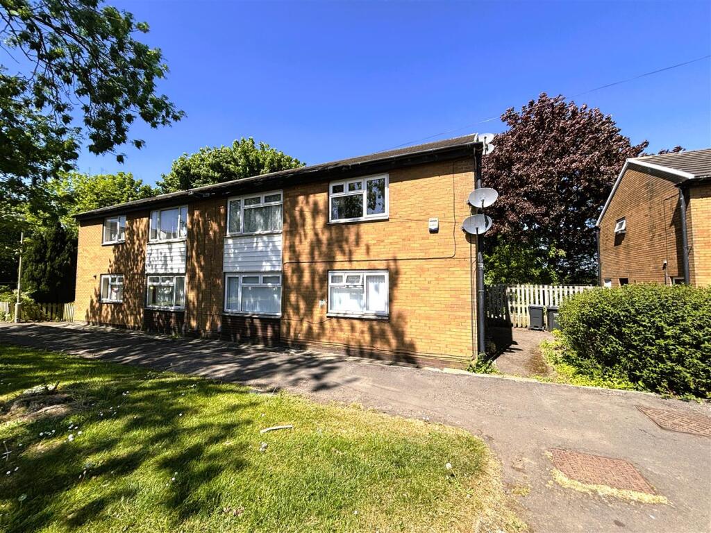 1 bedroom apartment for sale in 154, Sherburn Road, Rastrick, Brighouse ...