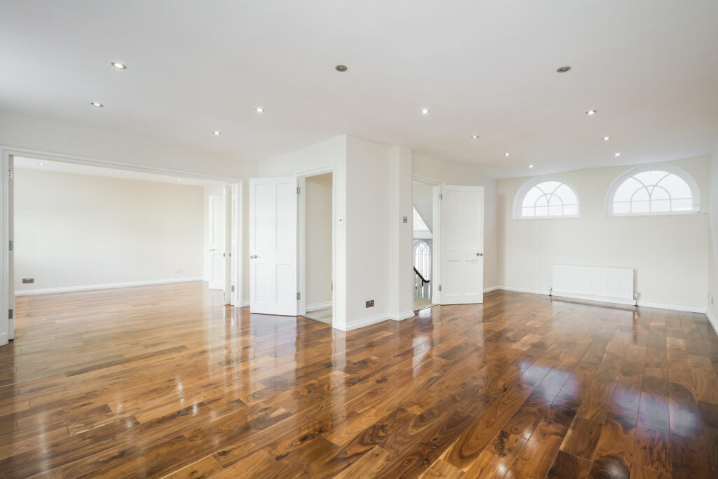 3 bedroom mews property for rent in Wilton Row, Belgravia, SW1X