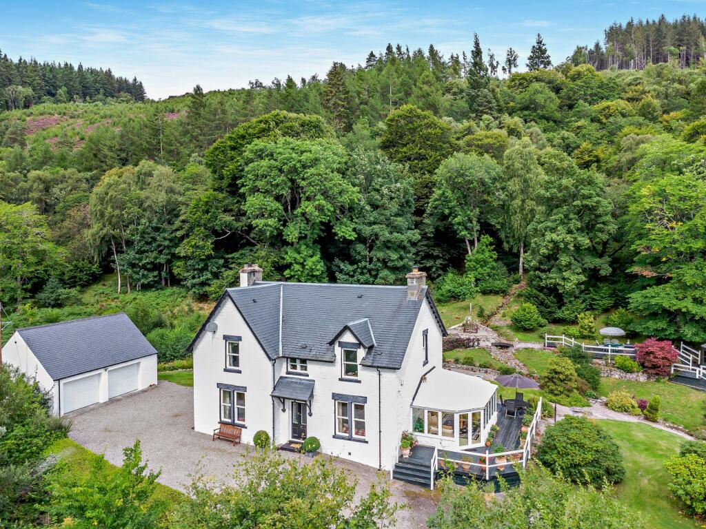 4 bedroom detached house for sale in Invermoriston, Inverness-Shire, IV63