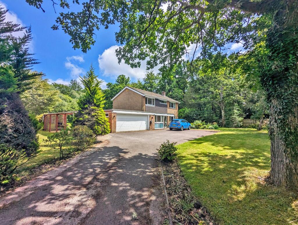 3 bedroom detached house for sale in Sway Road, Brockenhurst, SO42