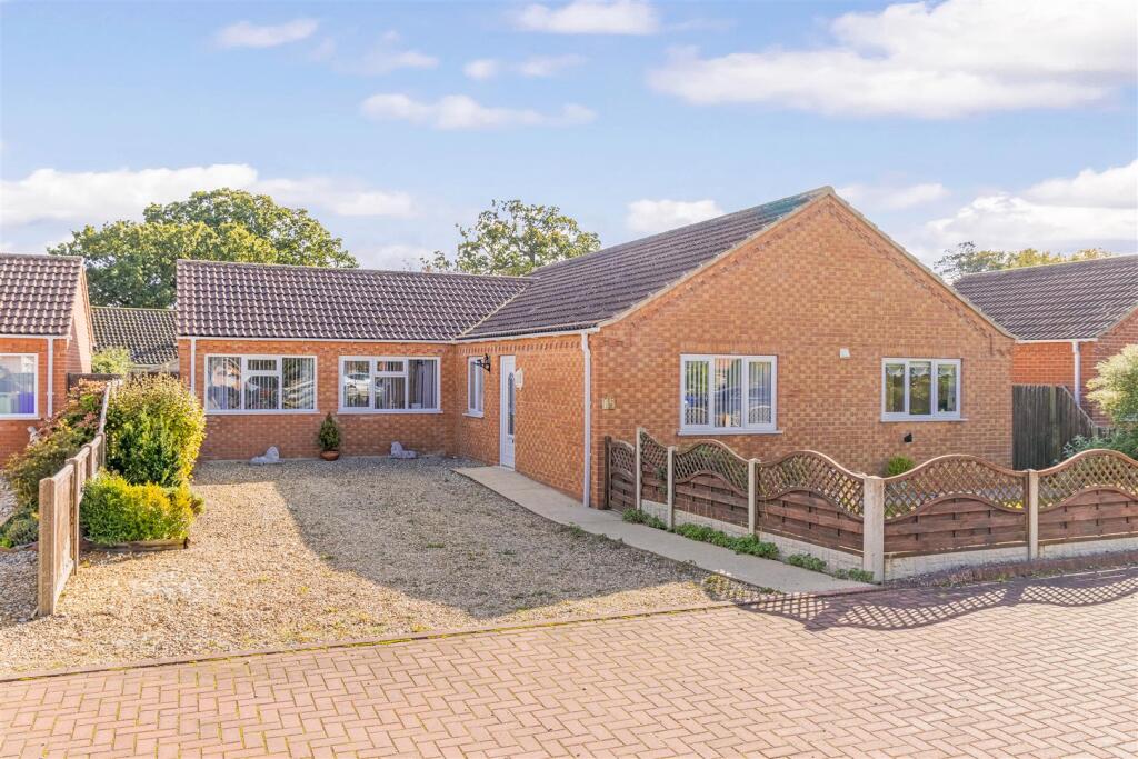 3 bedroom detached bungalow for sale in Mel Marshall Way, Wrangle ...