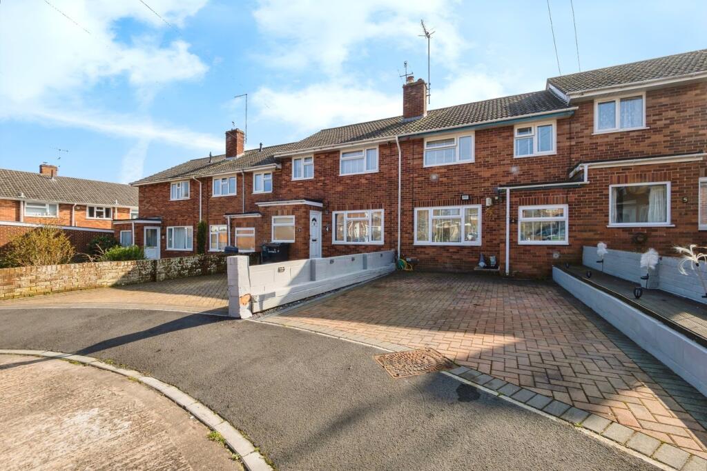 3 bedroom terraced house for sale in Draycott Close, Exeter, EX2