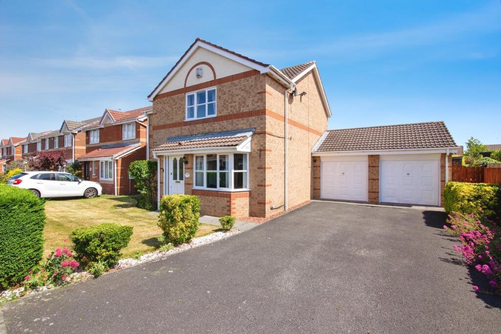 4 bedroom detached house for sale in Abbots Way, North Shields, NE29
