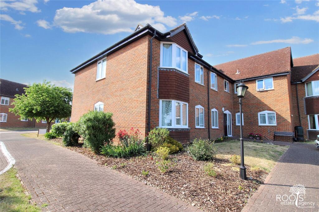 2 bedroom apartment for sale in Ferndale Court, Thatcham, Berkshire, RG19