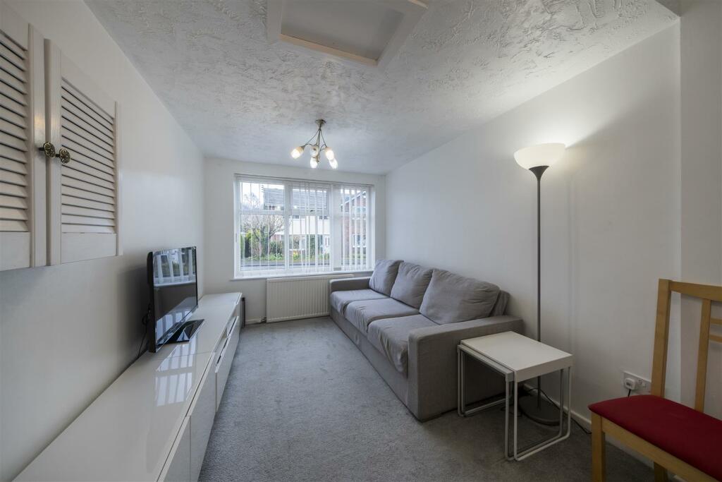 4 bedroom detached house for sale in Abbots Way, Hartford, Northwich, CW8