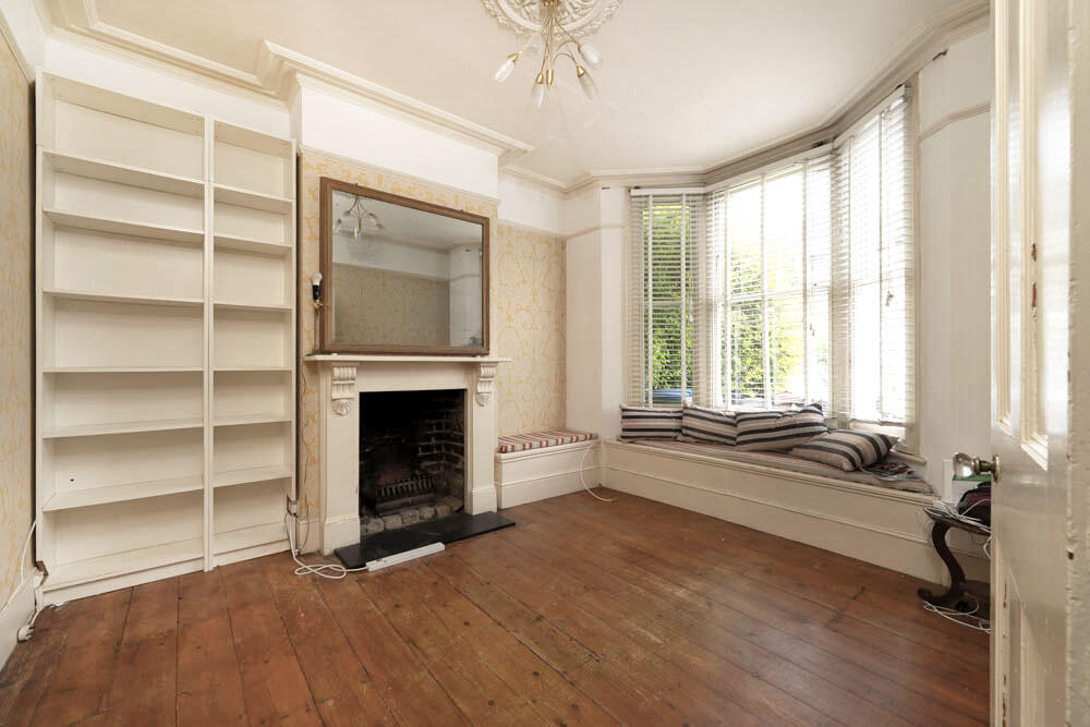 3 bedroom terraced house for rent in Ranelagh Road, Leytonstone, E11