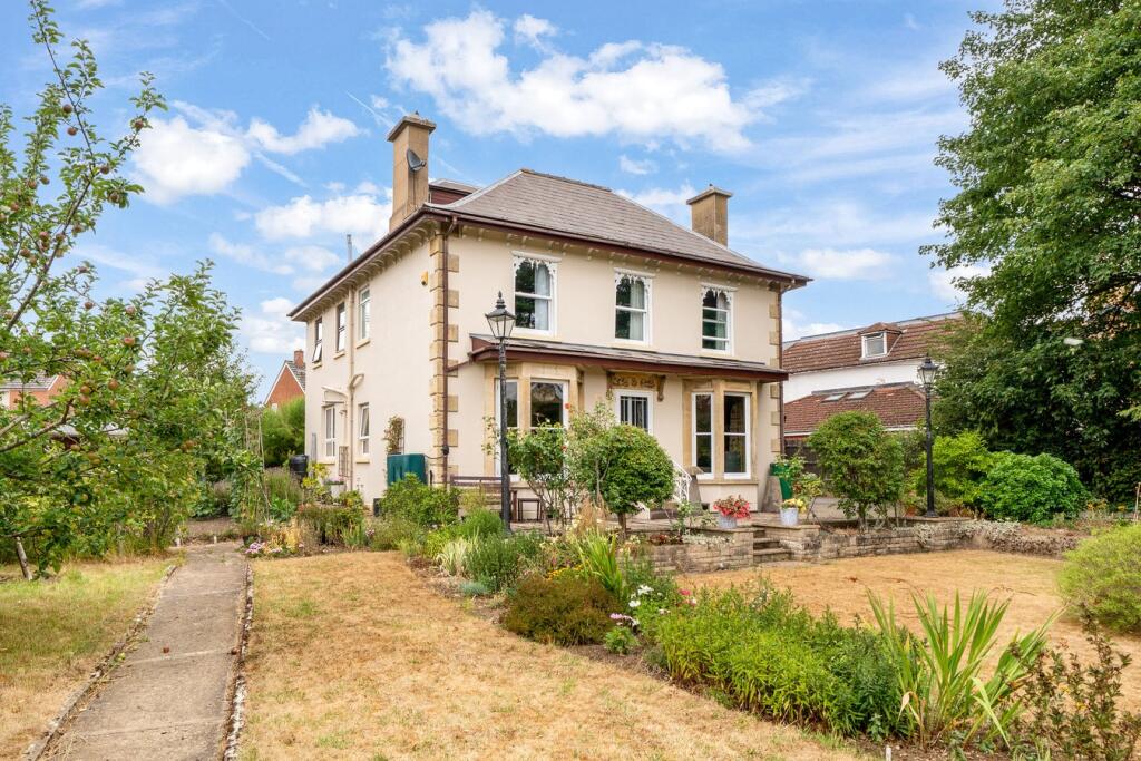 5 bedroom detached house for sale in 334 Westward Road, Ebley, Stroud, GL5