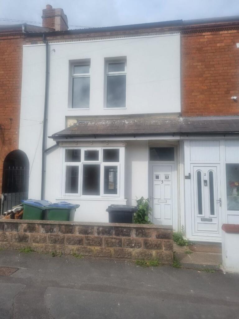 3 bedroom terraced house for rent in Auckland Road, Smethwick, B67 7AT, B67