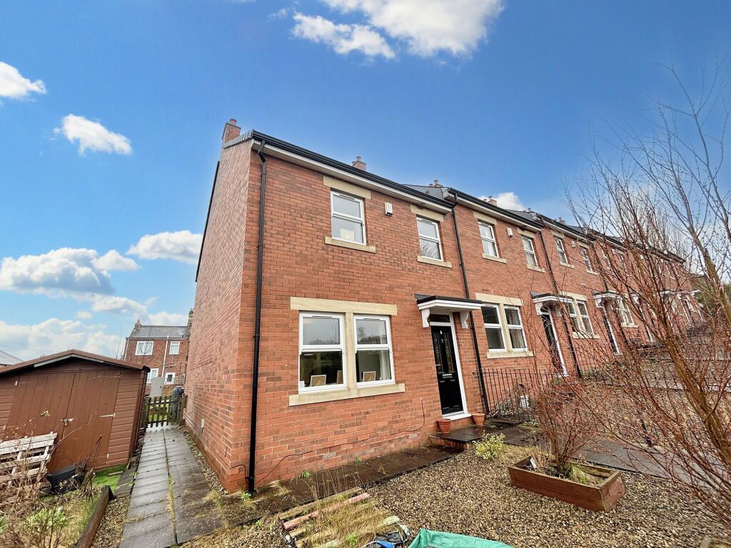 4 bedroom end of terrace house for sale in Quarry Terrace, Blaydon ...