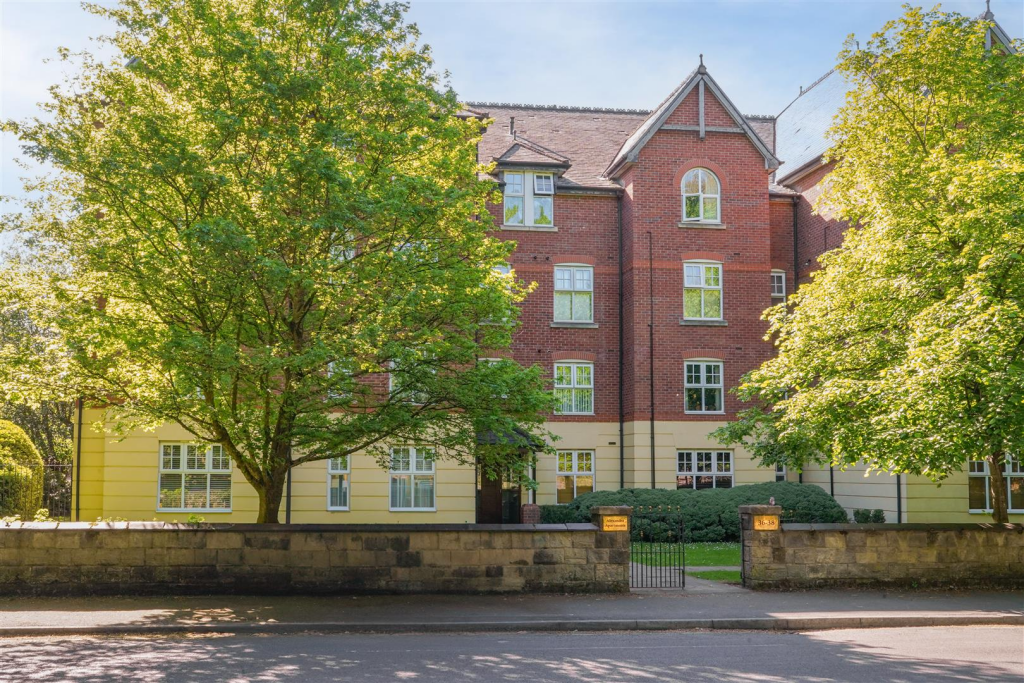 2 bedroom apartment for sale in Alexandra Apartments, Alexandra Road ...