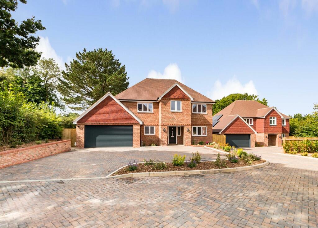 4 Bedroom Detached House For Sale In Framfield Road Buxted Tn22