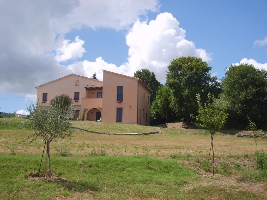 4 bedroom villa for sale in Le Marche, Macerata, Apiro, Italy