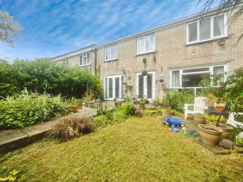 3 bedroom terraced house for sale in Crofton Mede, Fairwater, CWMBRAN, NP44