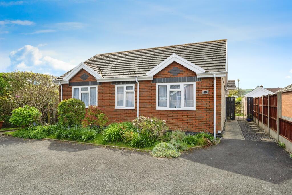 4 bedroom detached bungalow for sale in Pencaerfenni Park, Crofty ...