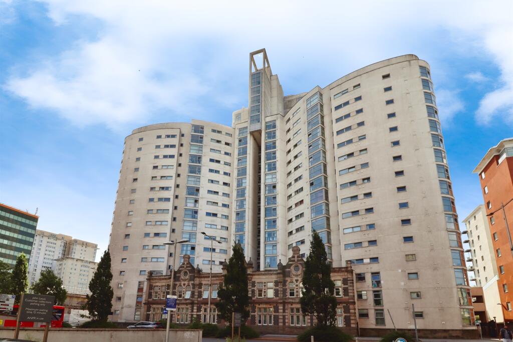 1 bedroom flat for sale in Bute Terrace, Cardiff, CF10