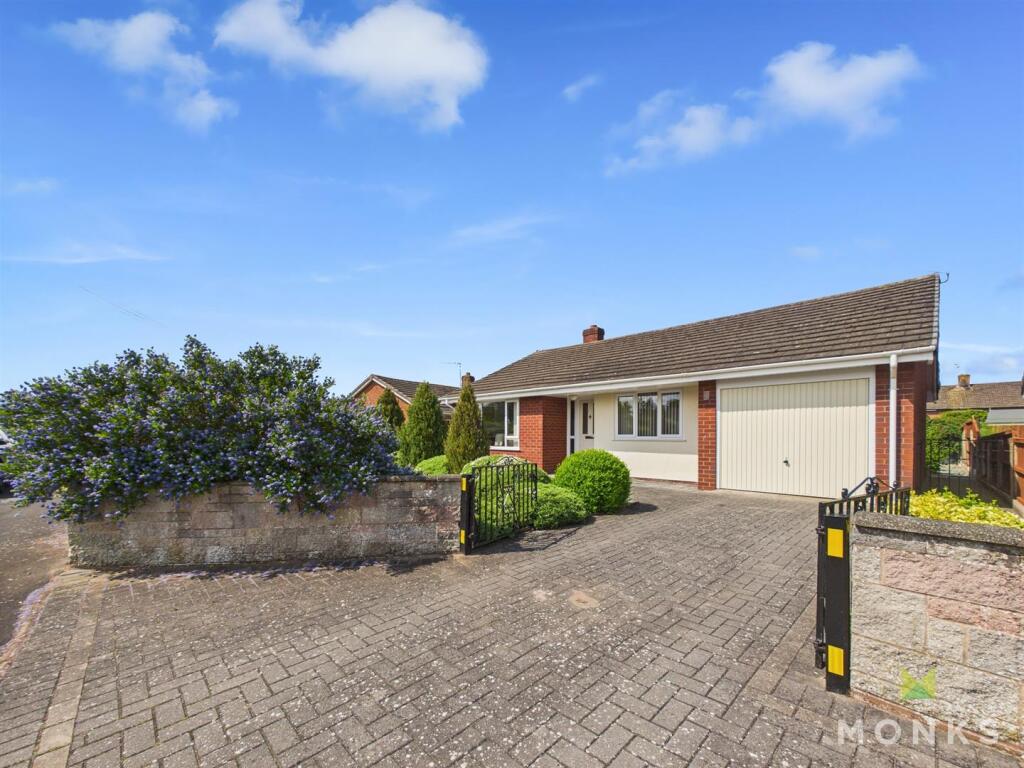 3 bedroom detached bungalow for sale in 4 Lacon Drive, Wem, Shrewsbury, SY4
