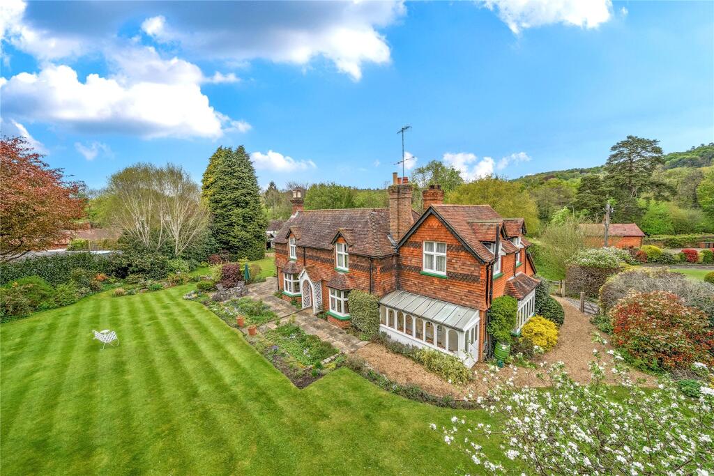 4 bedroom detached house for sale in Blacksmith Lane, Chilworth ...
