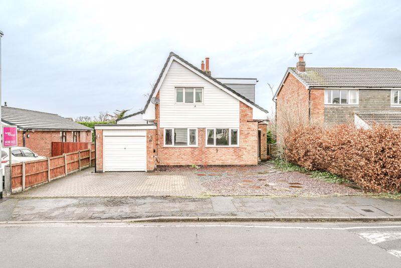 5 bedroom detached house for sale in Beechfields, Chorley, PR7