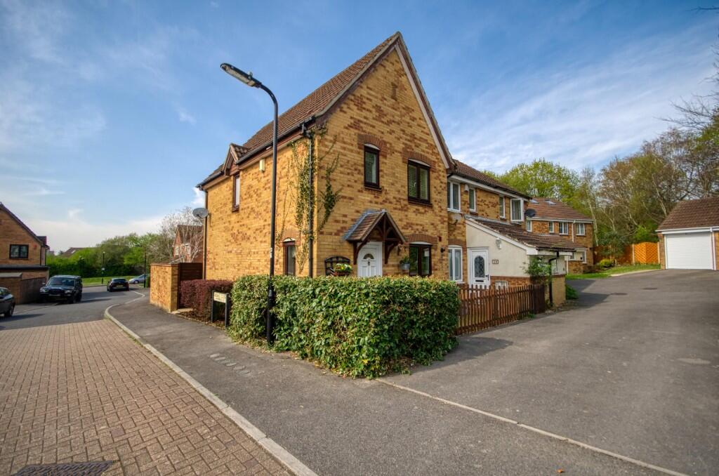 3 bedroom end of terrace house for sale in Mosaic Close, Netley Common ...