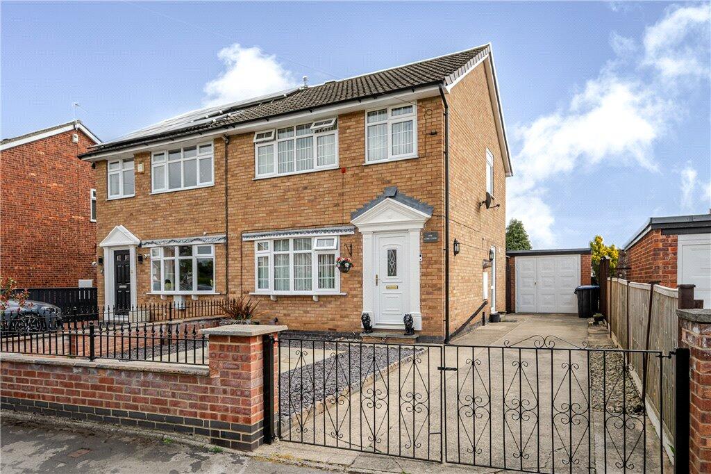 3 bedroom semi-detached house for sale in Carr Close, Ripon, North Yorkshire, HG4