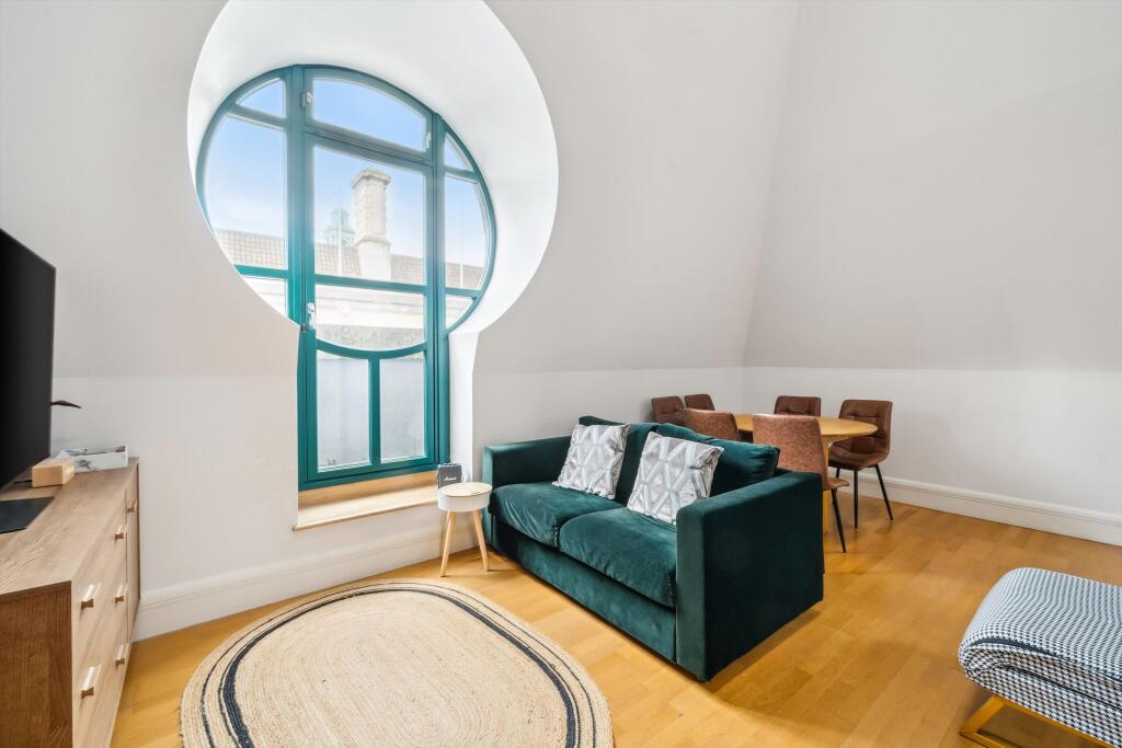 2 bedroom apartment for sale in County Hall, Forum Magnum Square ...