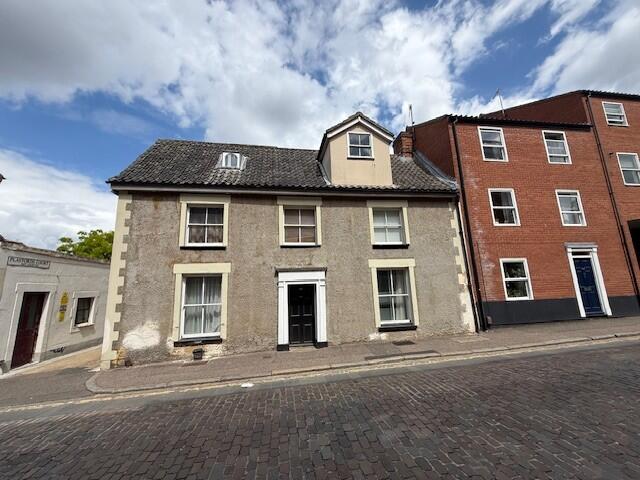 5 bedroom end of terrace house for sale in 65 Pottergate, Norwich ...