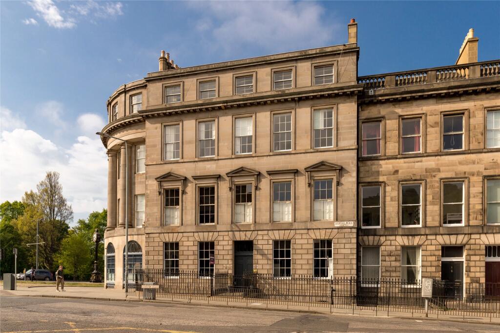 3 bedroom apartment for sale in Elm Row, Edinburgh, EH7