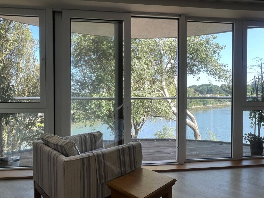 2 bedroom apartment for sale in Almansa Way, Lymington, Hampshire, SO41