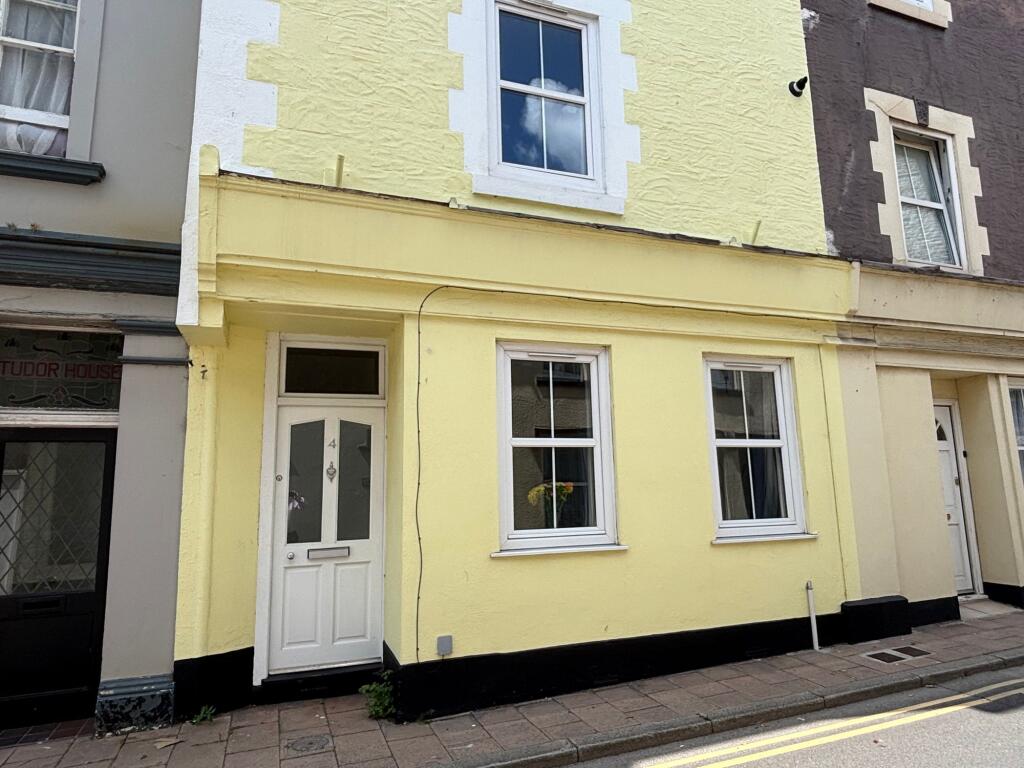 3 bedroom town house for rent in Dawlish Street, Teignmouth, TQ14