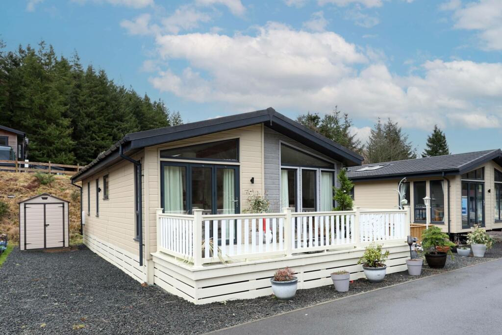 2 bedroom lodge for sale in Hunters Lodge Glendevon Park, Glendevon ...