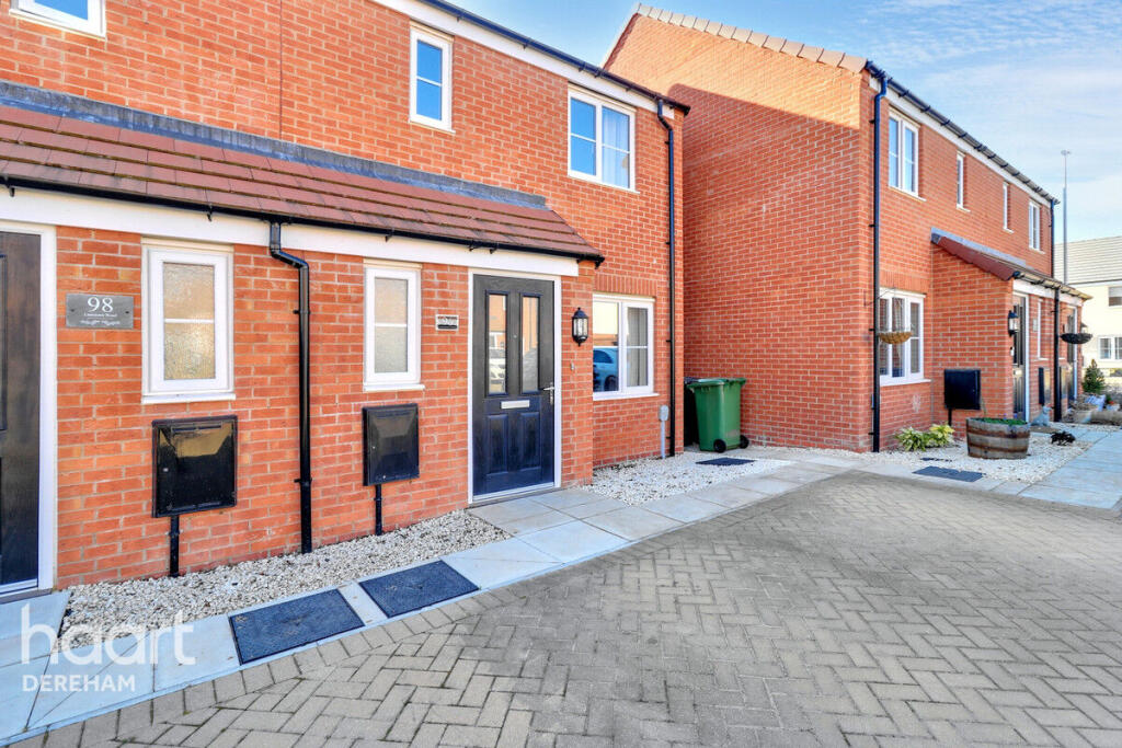 2 bedroom semi-detached house for sale in Lancaster Road, Swaffham, PE37