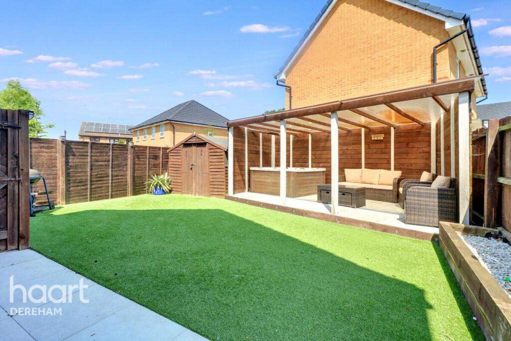 3 bedroom detached house for sale in Valetta Drive, Watton, IP25