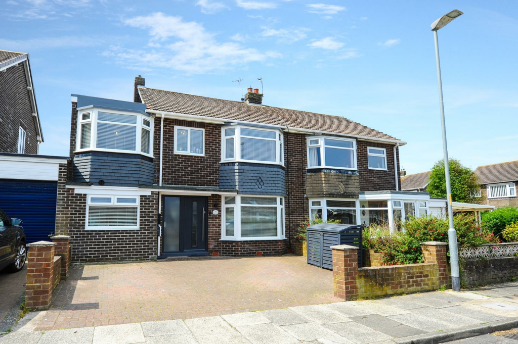 4 bedroom semi-detached house for sale in Astley Gardens, Seaton Sluice ...
