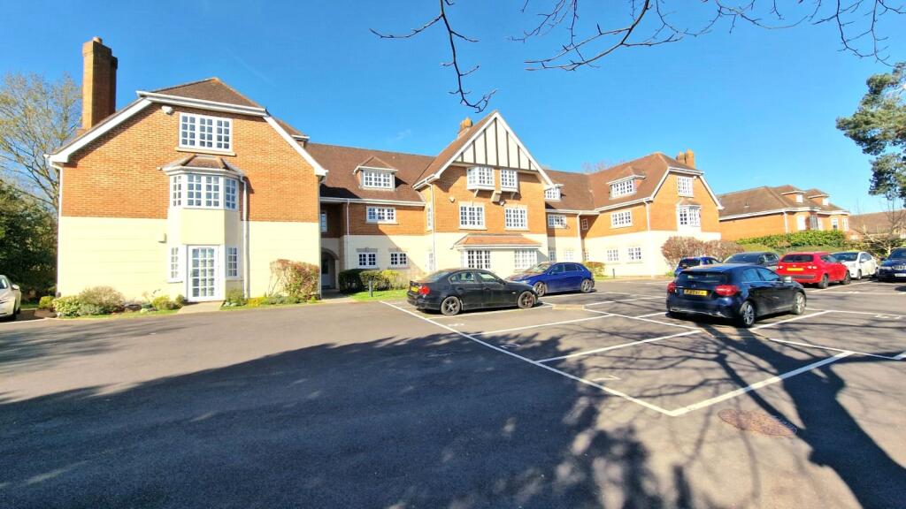 2 bedroom apartment for sale in Courtney Place, Terrace Road South ...