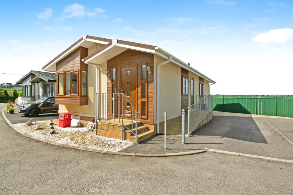 2 bedroom detached house for sale in North Country, Redruth, Cornwall, TR16