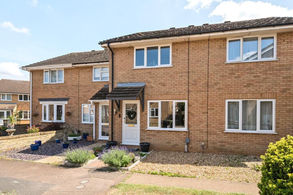 2 bedroom terraced house for sale in Grasmere Close, Flitwick, MK45