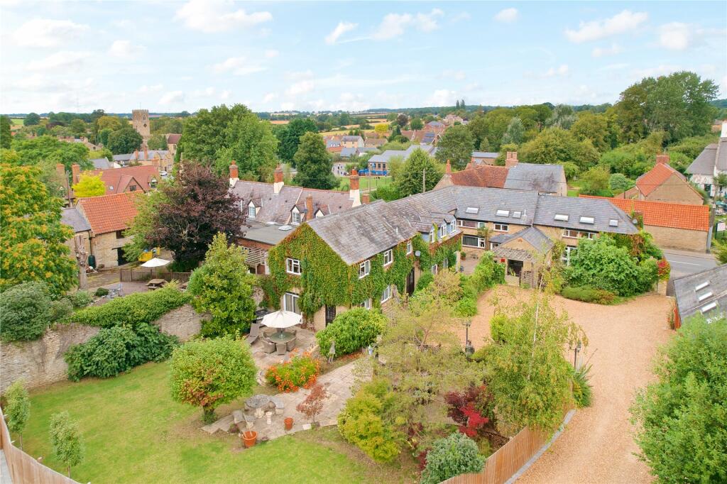 7 bedroom barn conversion for sale in High Street, Lavendon, Olney ...