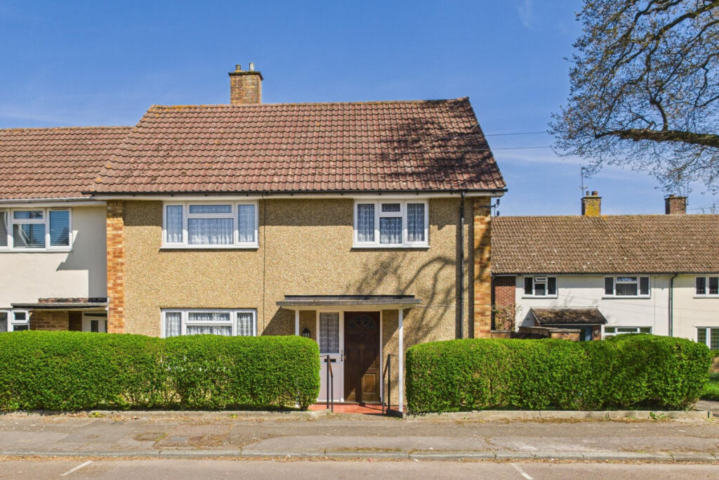 3 bedroom end of terrace house for sale in Daggsdell Road, Hemel ...