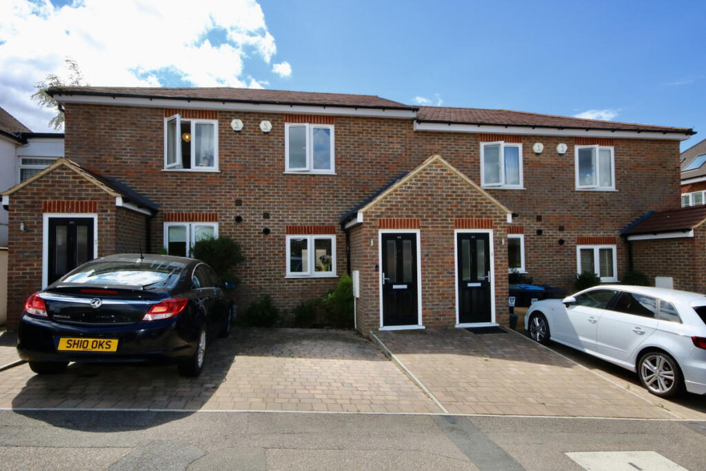 2 bedroom terraced house for sale in King Edward Street, Hemel ...