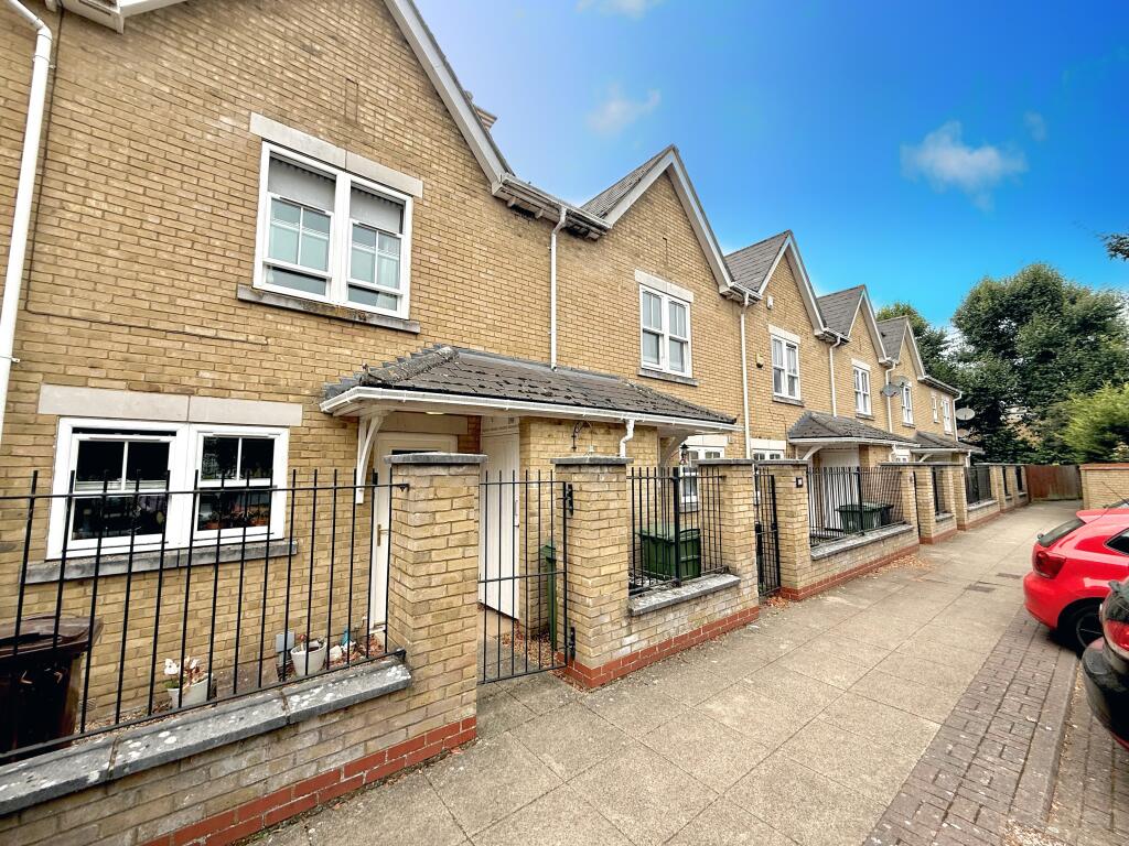2 bedroom terraced house for rent in Sage Court, MAIDSTONE, ME16